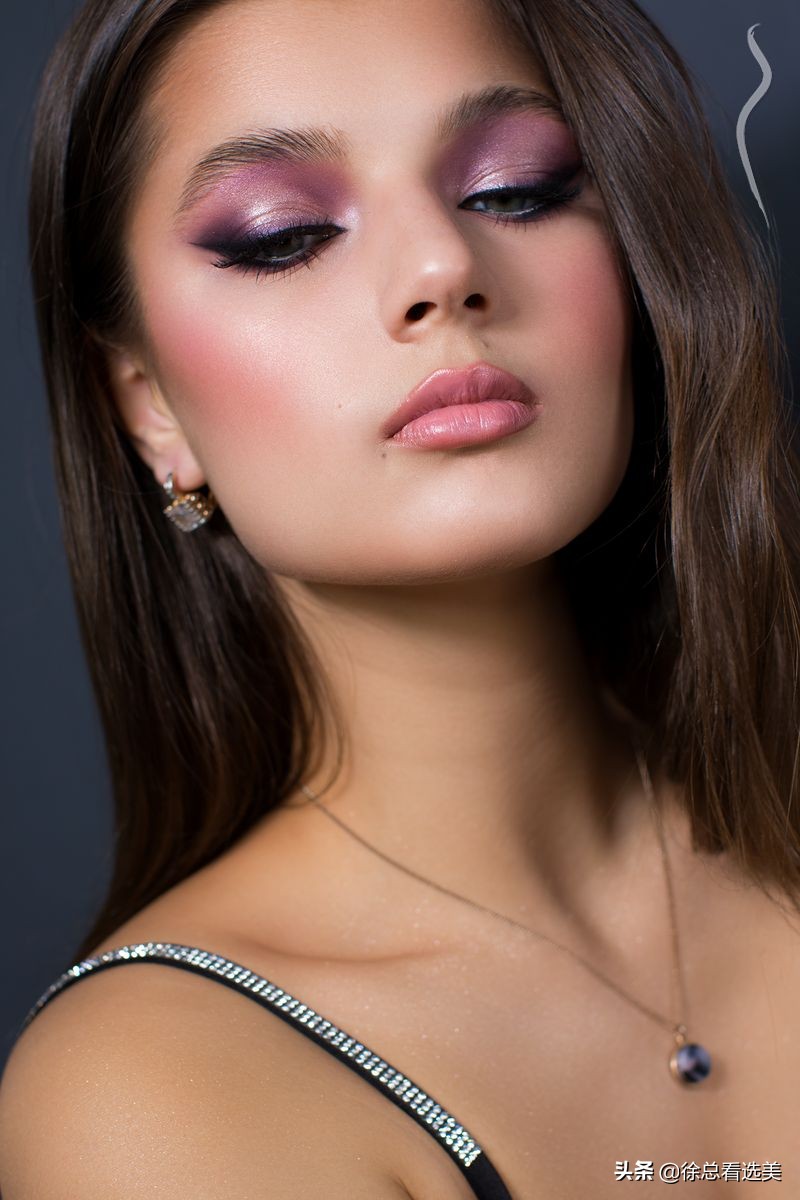 James Bond (007) Girl Selection - iNEWS