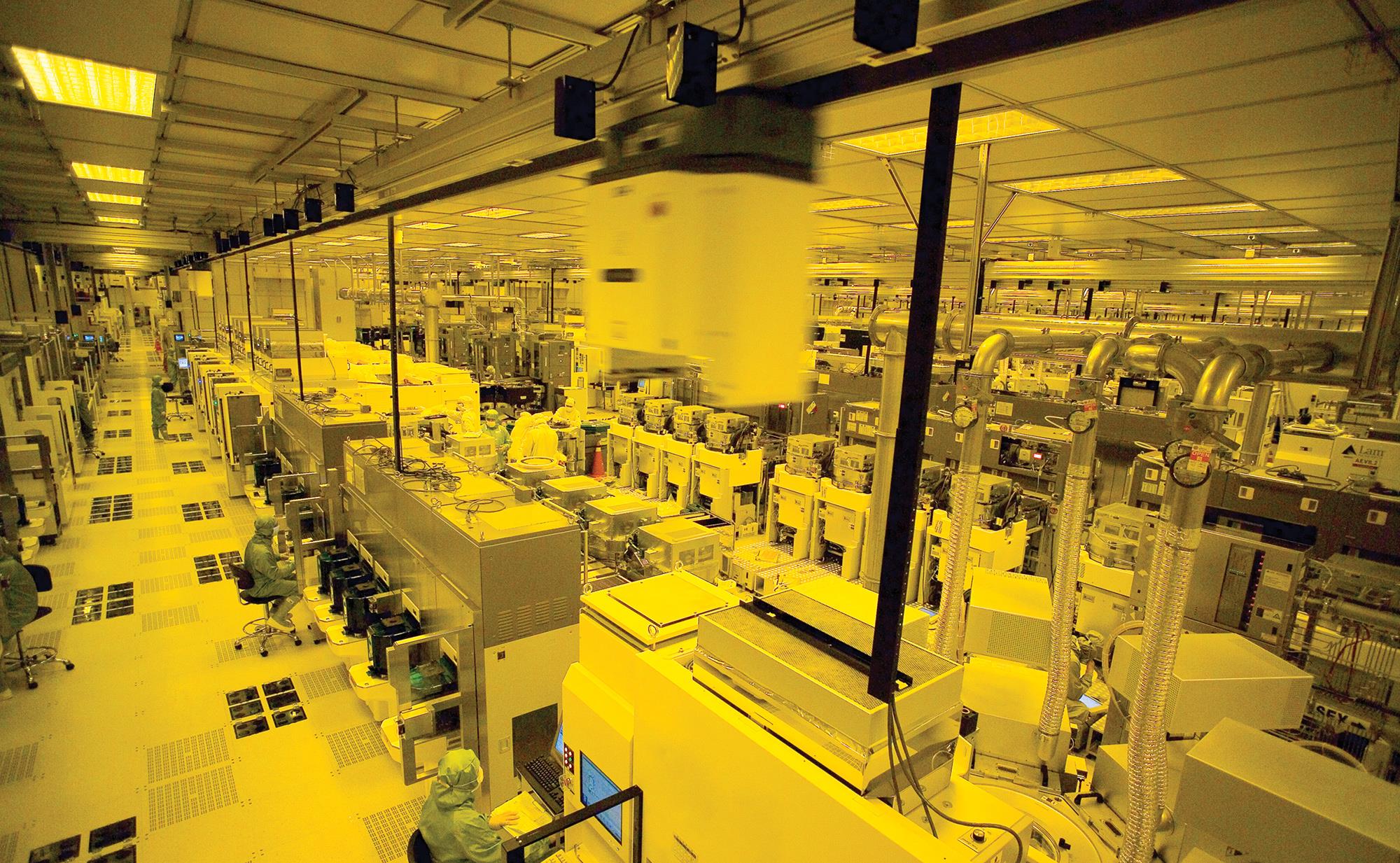 The domestic lithography machine just rolled off the assembly line ...