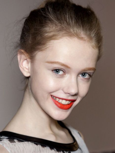 Career peak 22-year-old fairy supermodel who married her son-frida ...