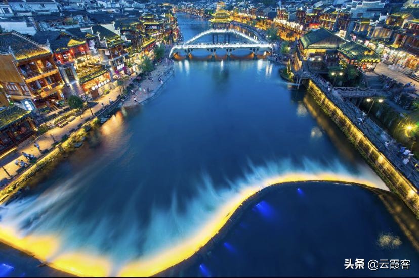 Phoenix Ancient City Mysterious West Xiangxi Trekking Jishou, China's ...