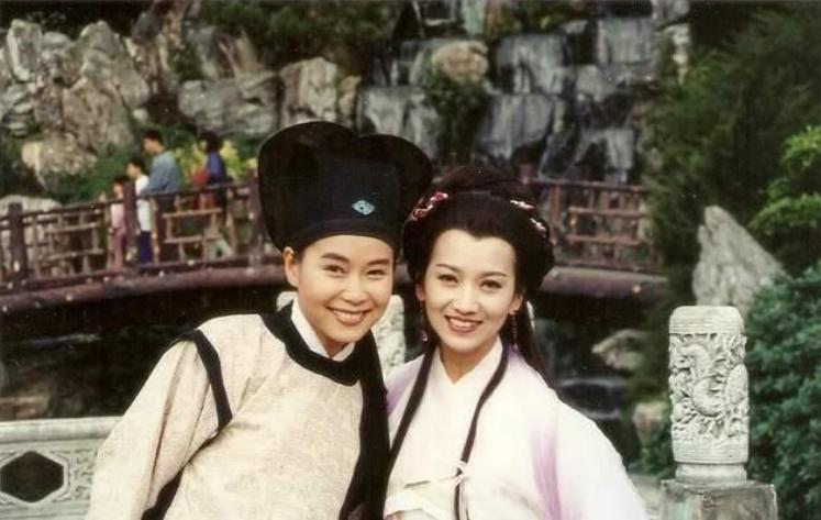 Zhao Yazhi took the elevator to Leifeng Pagoda and was suspected of ...