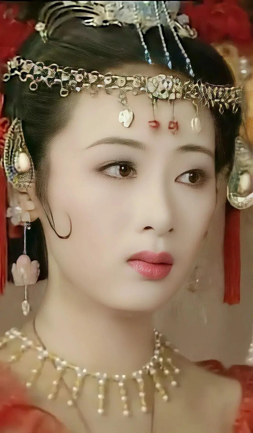 Pretty little Li Lin - iNEWS