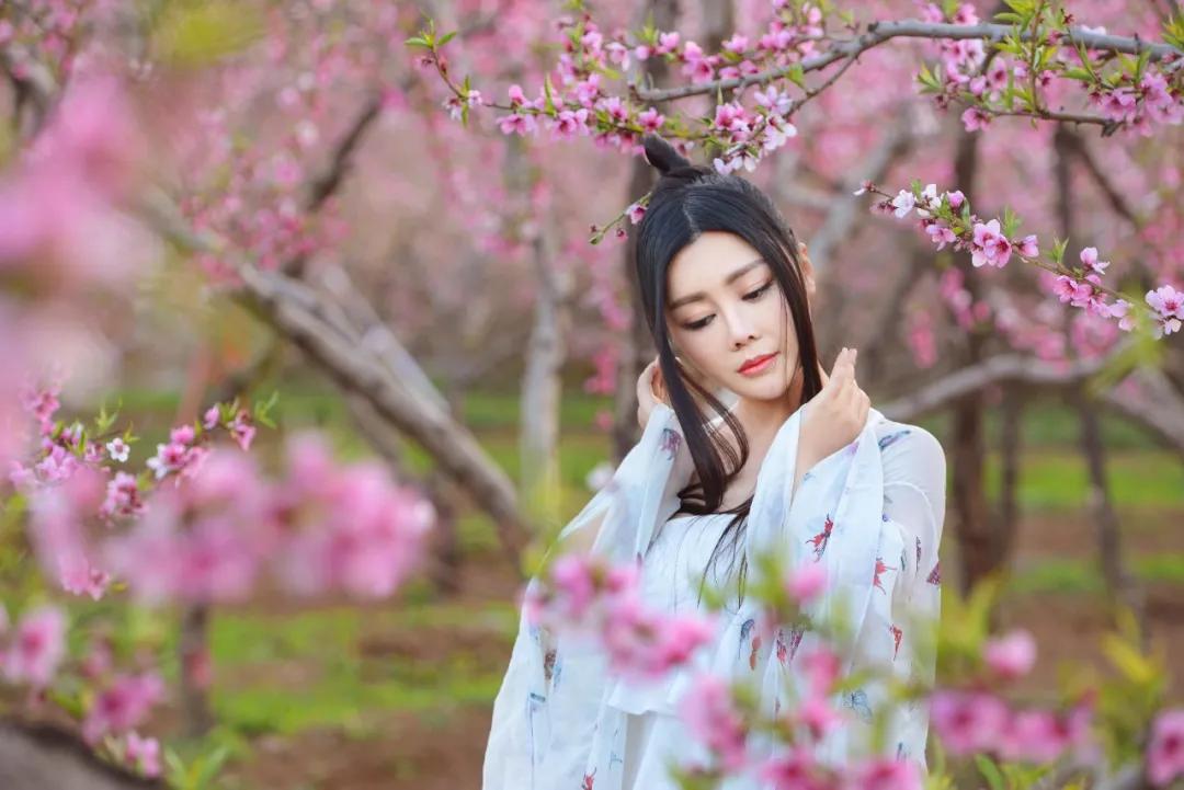 China Renaissance, clothing first - iNEWS