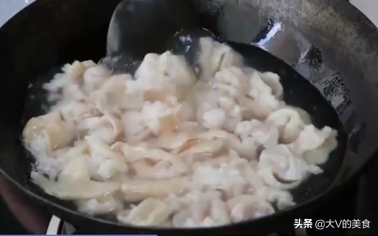 Stir-fried fatty intestines homemade method, simple and easy to make ...