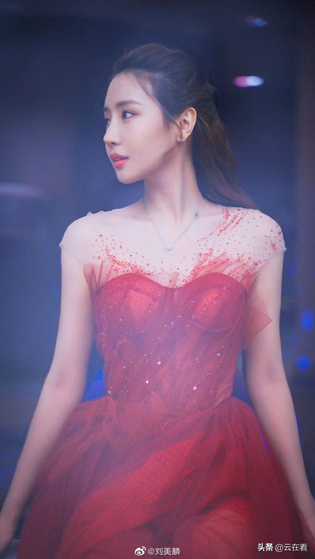 Beautiful singer Liu Meilin's charming beauty photo appreciation - iNEWS