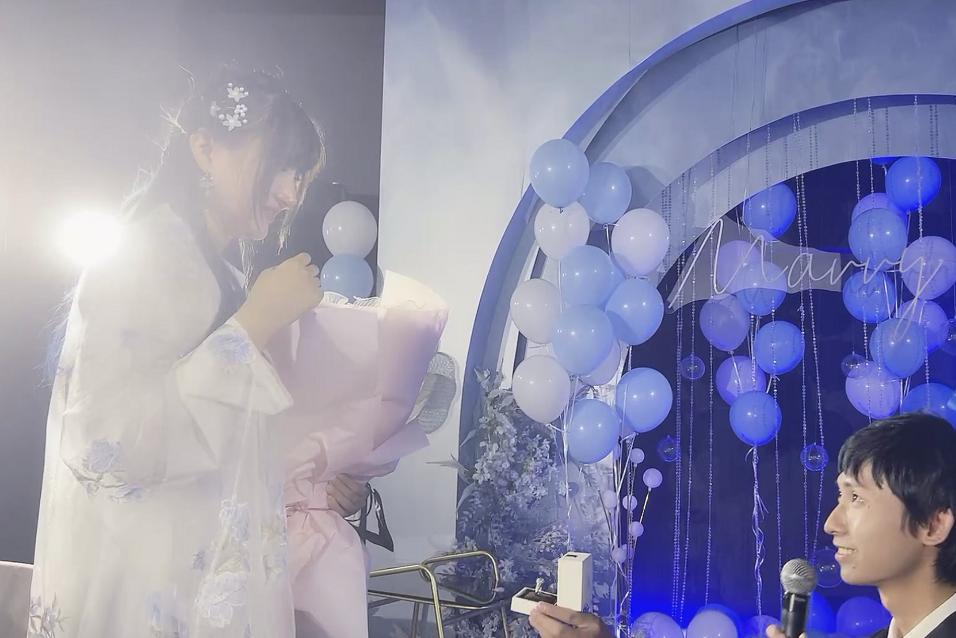 Menglei's proposal was successful!Five-year long-distance love race ...