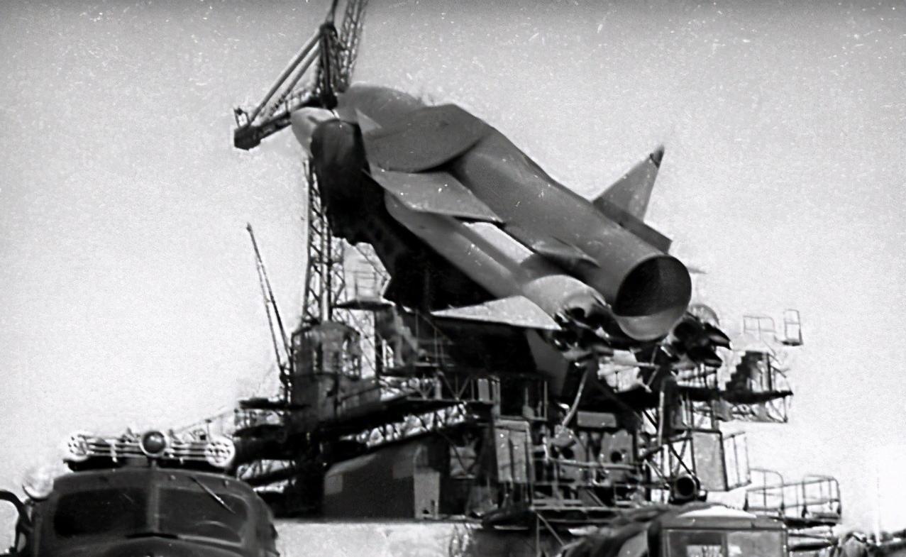 The world's largest intercontinental cruise missile, carrying 2.3 tons ...