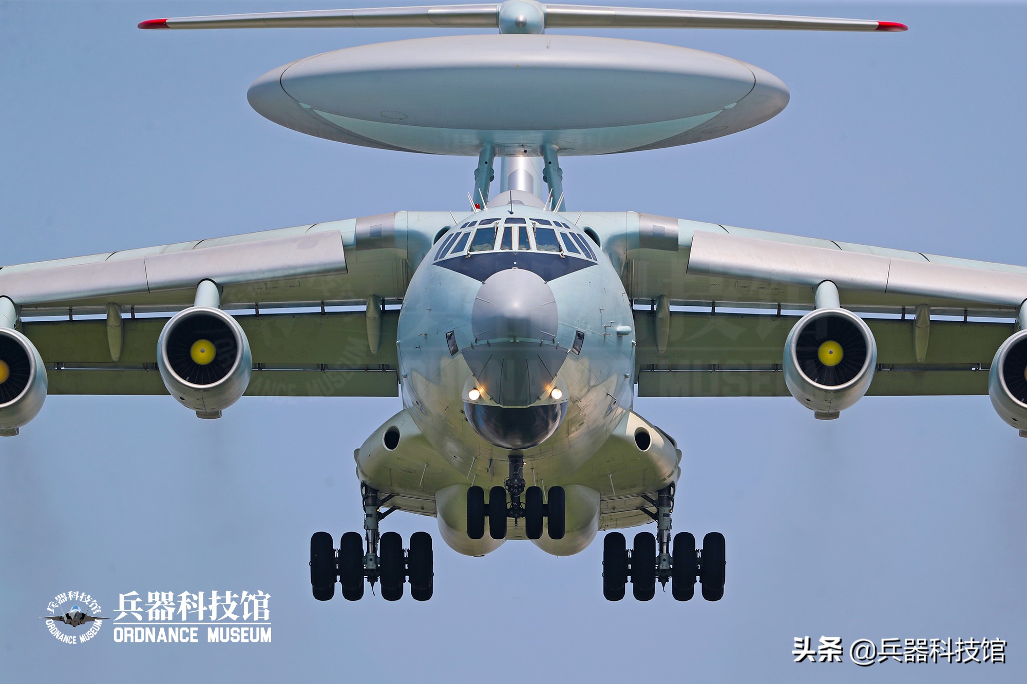 The domestically produced Yun-20 transport aircraft achieves a ...