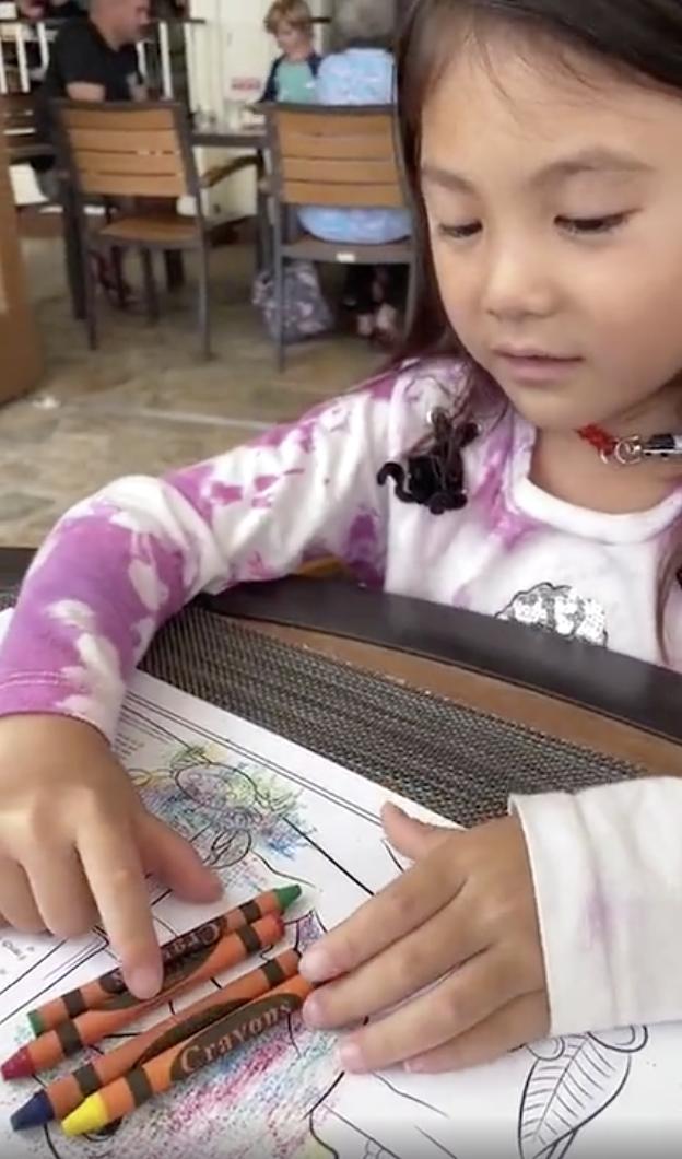 Edison Chen shows happiness in the mirror for his wife and children ...