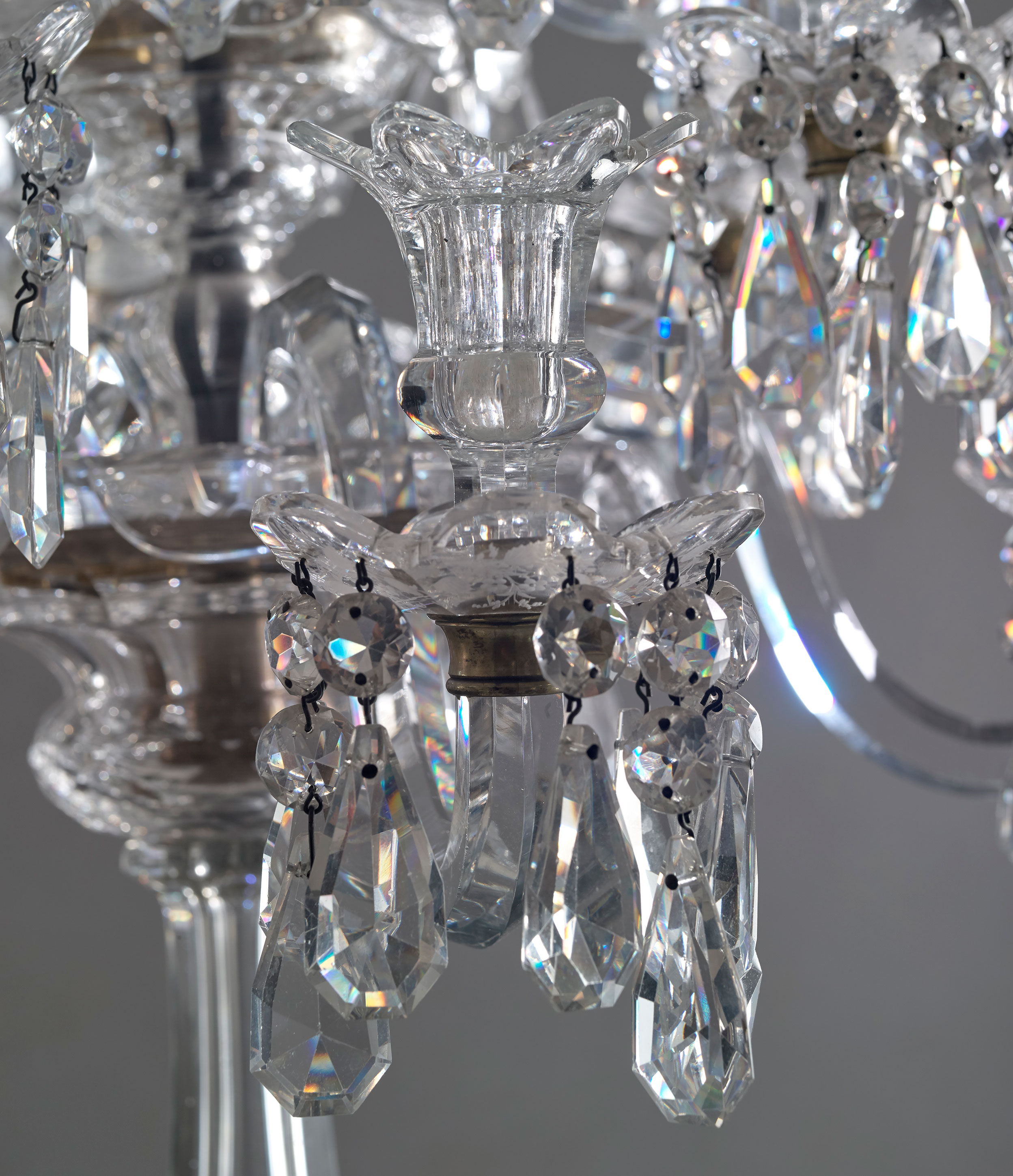 Interpretation of the ancient crystal works of Baccarat in France - iNEWS