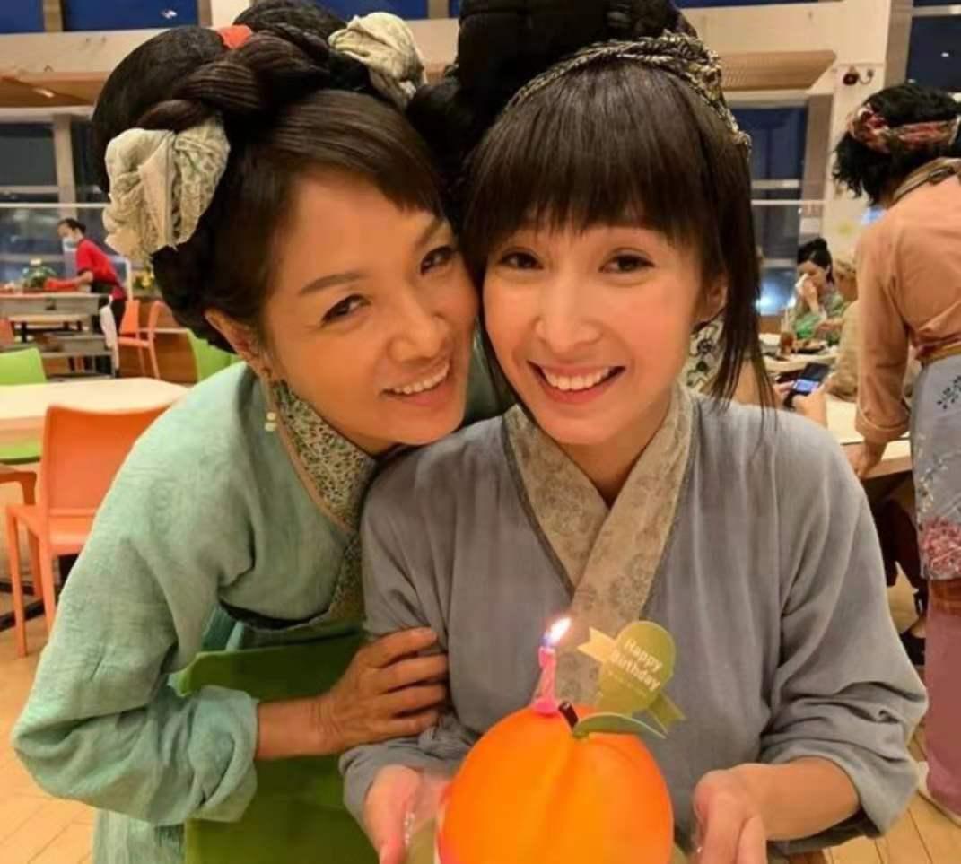 worry!Hong Kong actress Bao Peiru suddenly developed facial paralysis ...