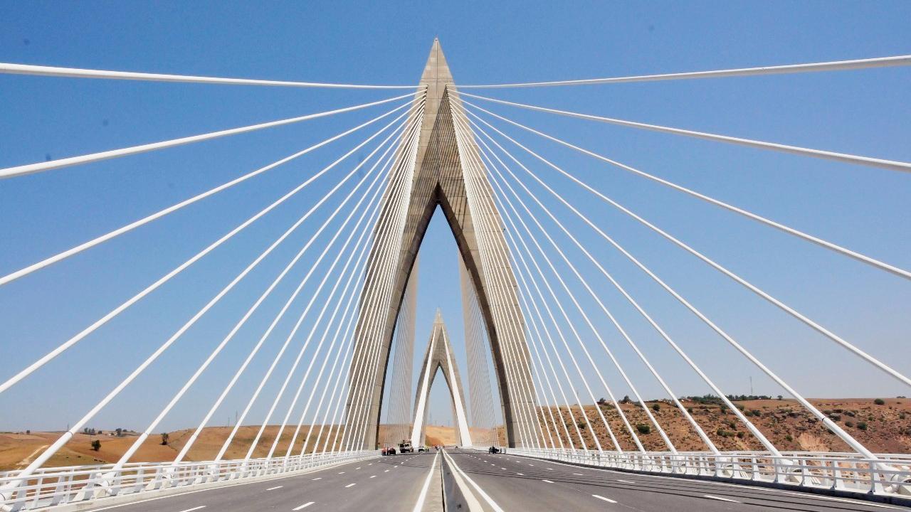 The first cable-stayed bridge in Africa!China took 6 years to build ...