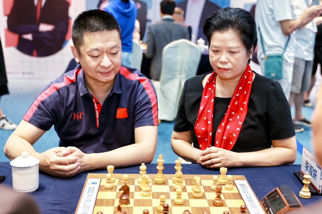 Master chess player partner with business educators Nanshan ...