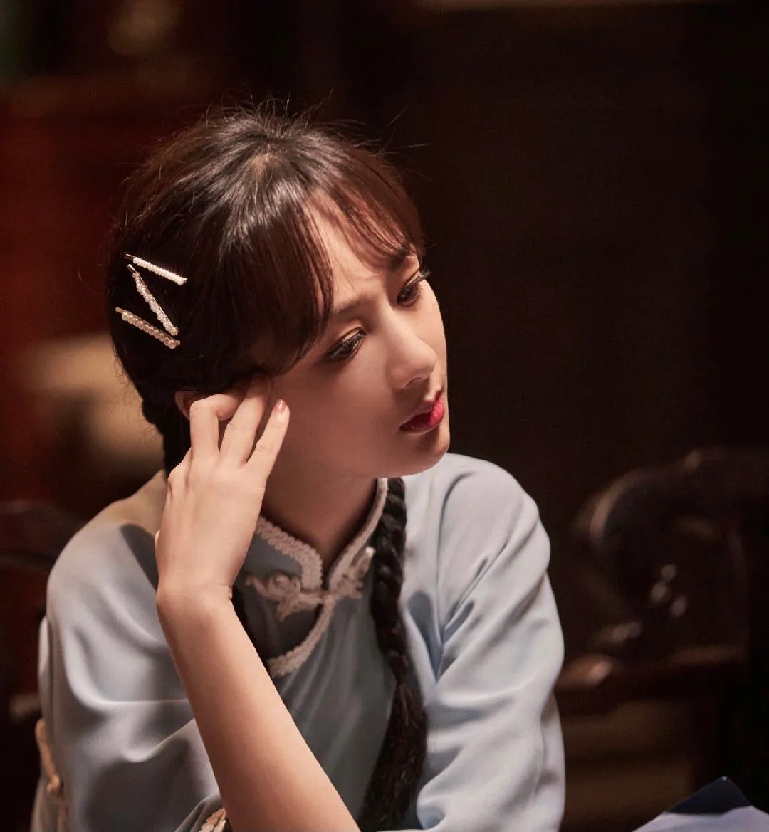 Highlights of CCTV Seven Evening Party: Zhang Yixing wears a military ...