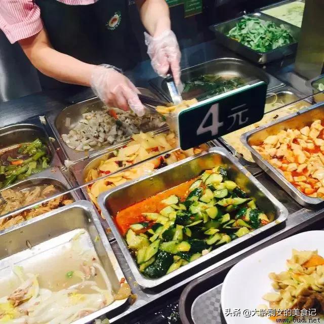 The food in the Huawei staff canteen is delicious and cheap at the ...