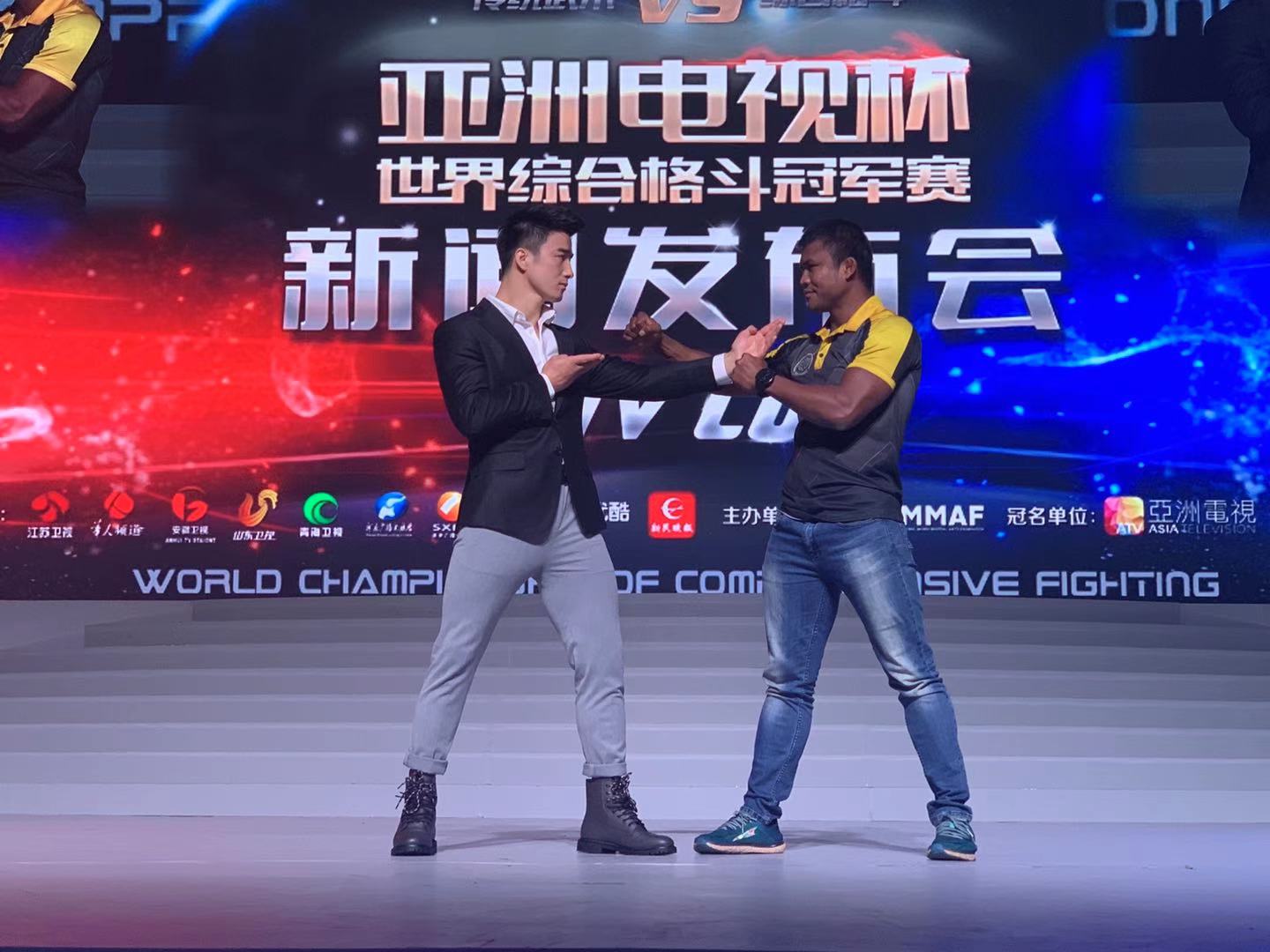 Huang Xiaoming's fitness photos are hot search! Wang Yanlong: Thank you ...