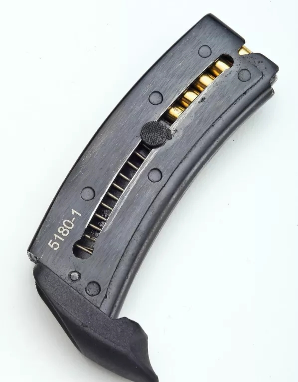 The small-caliber rifle of the fighting nation has a cool appearance ...