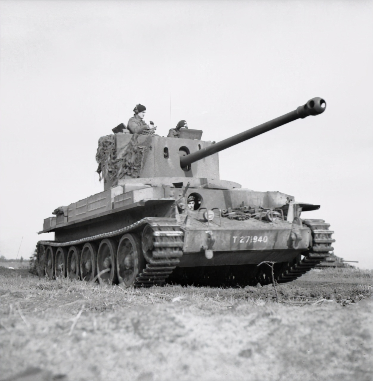 British TOG 1/2 heavy tank capable of transporting troops in World War ...