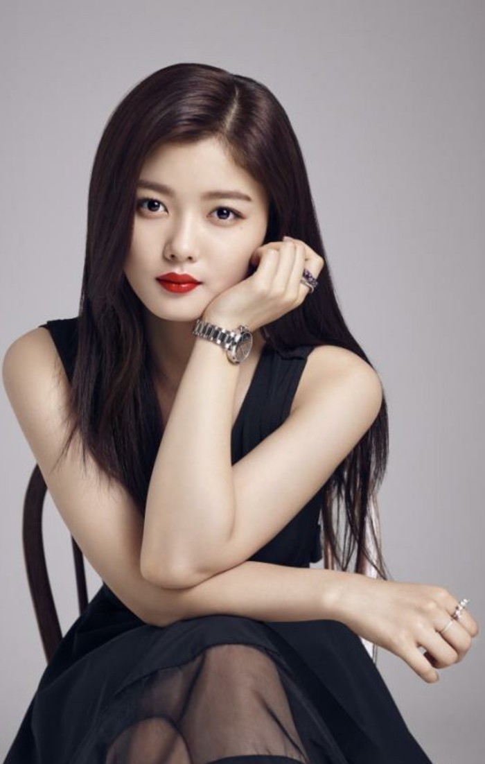 Kim Yu-jeong, the national sister beloved by South Koreans - iNEWS