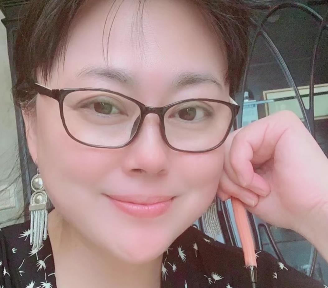Actor Li Qingqing showed up to the hospital after suffering from cancer ...