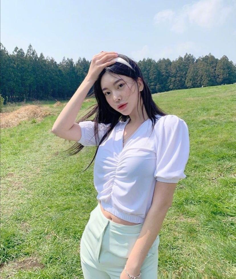 Korean bloggers' outfits are simple, stylish and stylish, and they ...