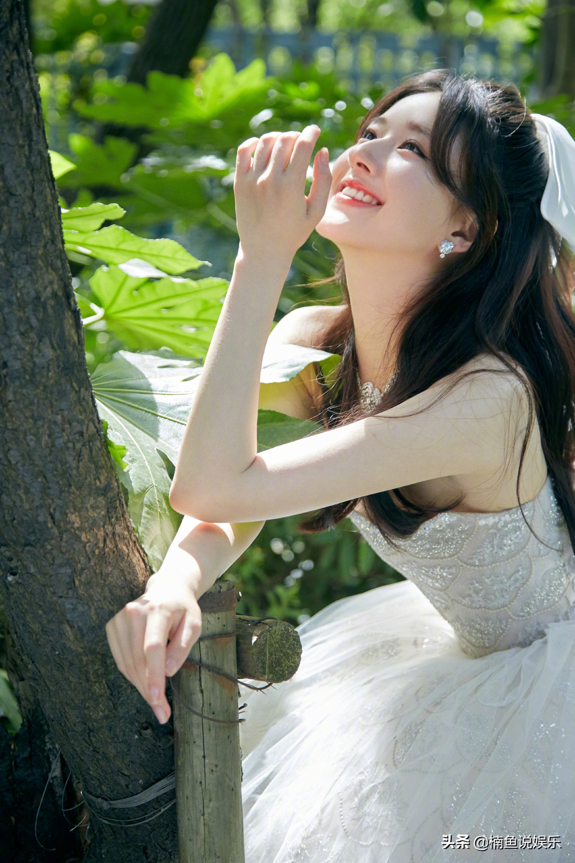 Zhao Lusi tube top princess dress is so beautiful, wearing a bow with ...