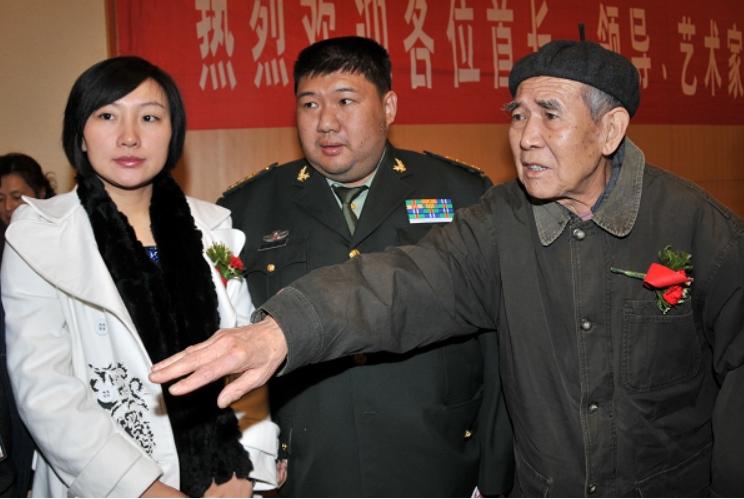 She is Mao Xinyu's wife and Shao Hua's daughter-in-law. She has ...