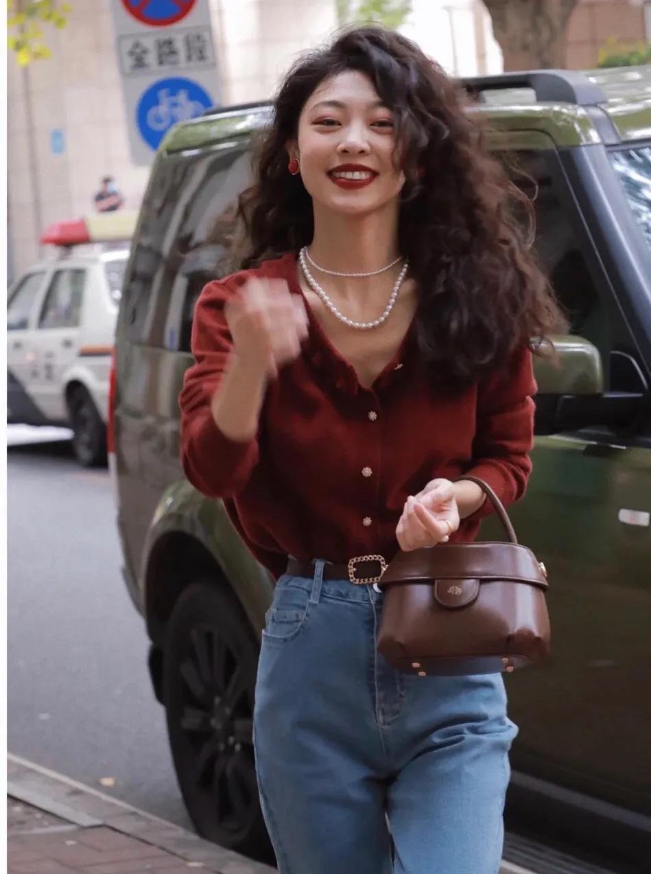 Hong Kong style retro wear, I can't keep the years, but the years keep ...