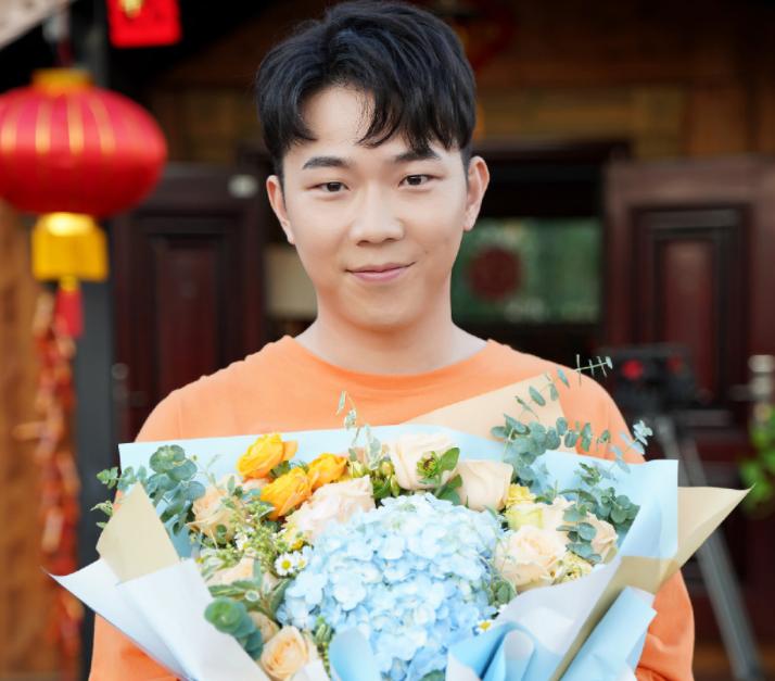 After 3 years, Wang Yanlin's new drama is finalized!Staged "Waste Chai ...