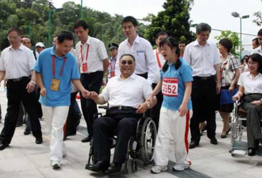 Deng Xiaoping's five children have different fates: the eldest son is ...