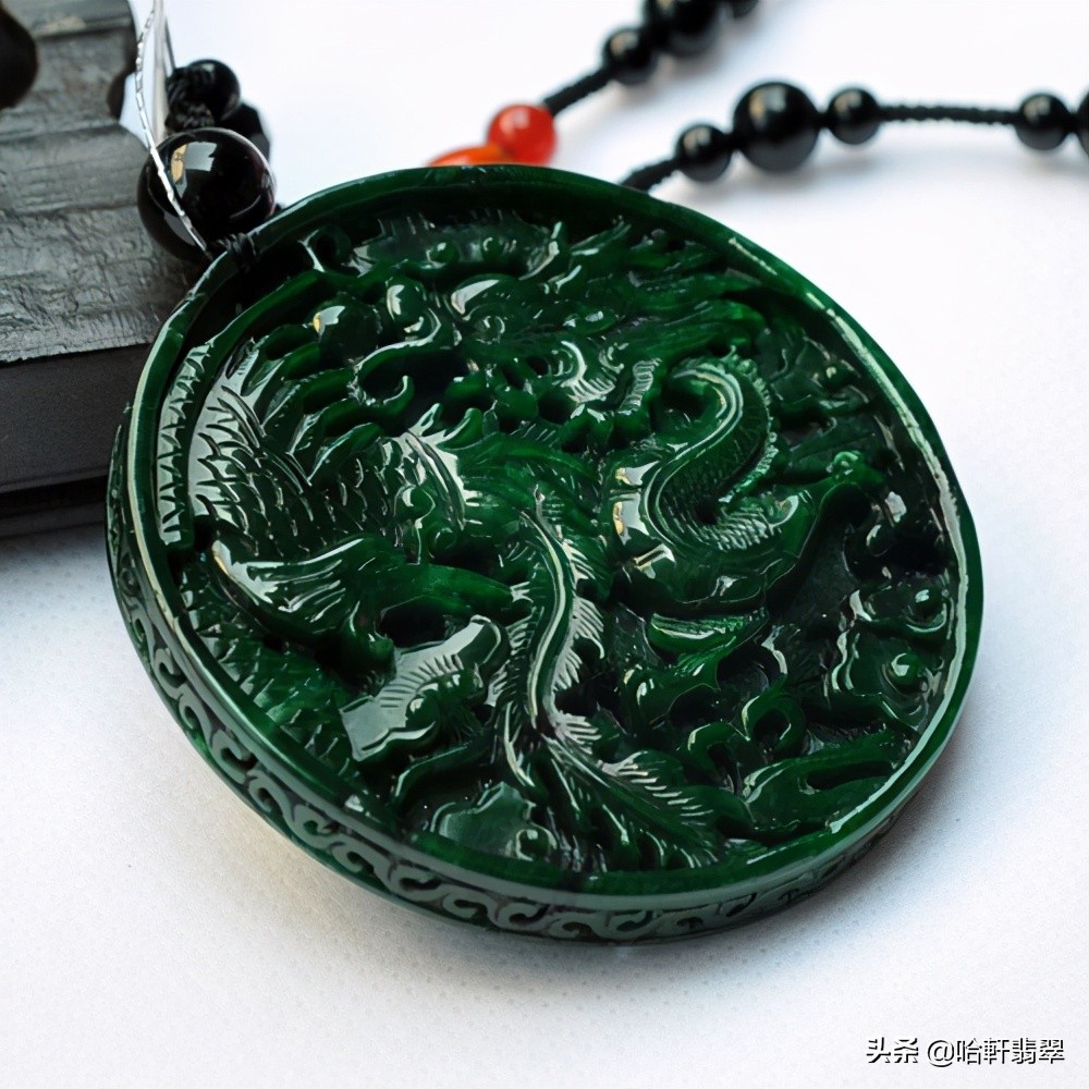Moss plus green jade or dry green jade, which is more valuable? - iNEWS