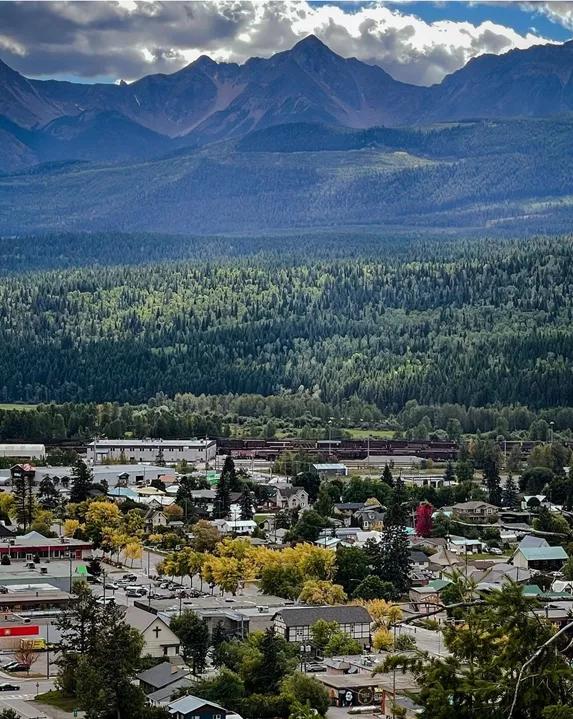 Great view with few people!12 most charming small towns in Canada, how ...