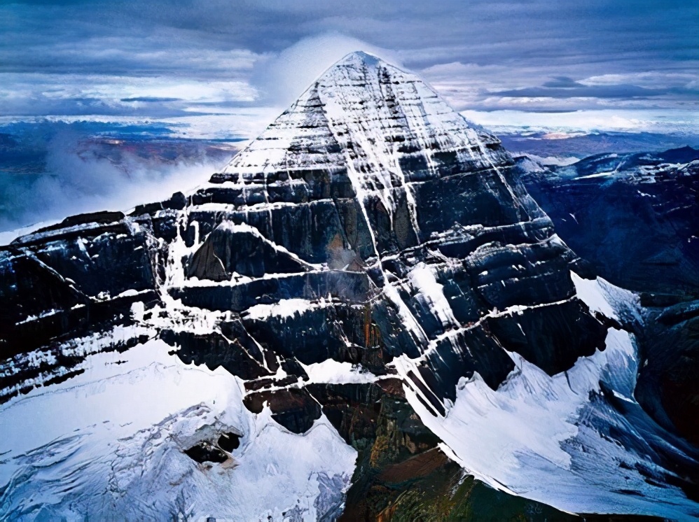 Mount Kailash, surrounded by four beasts, is there really a giant ...