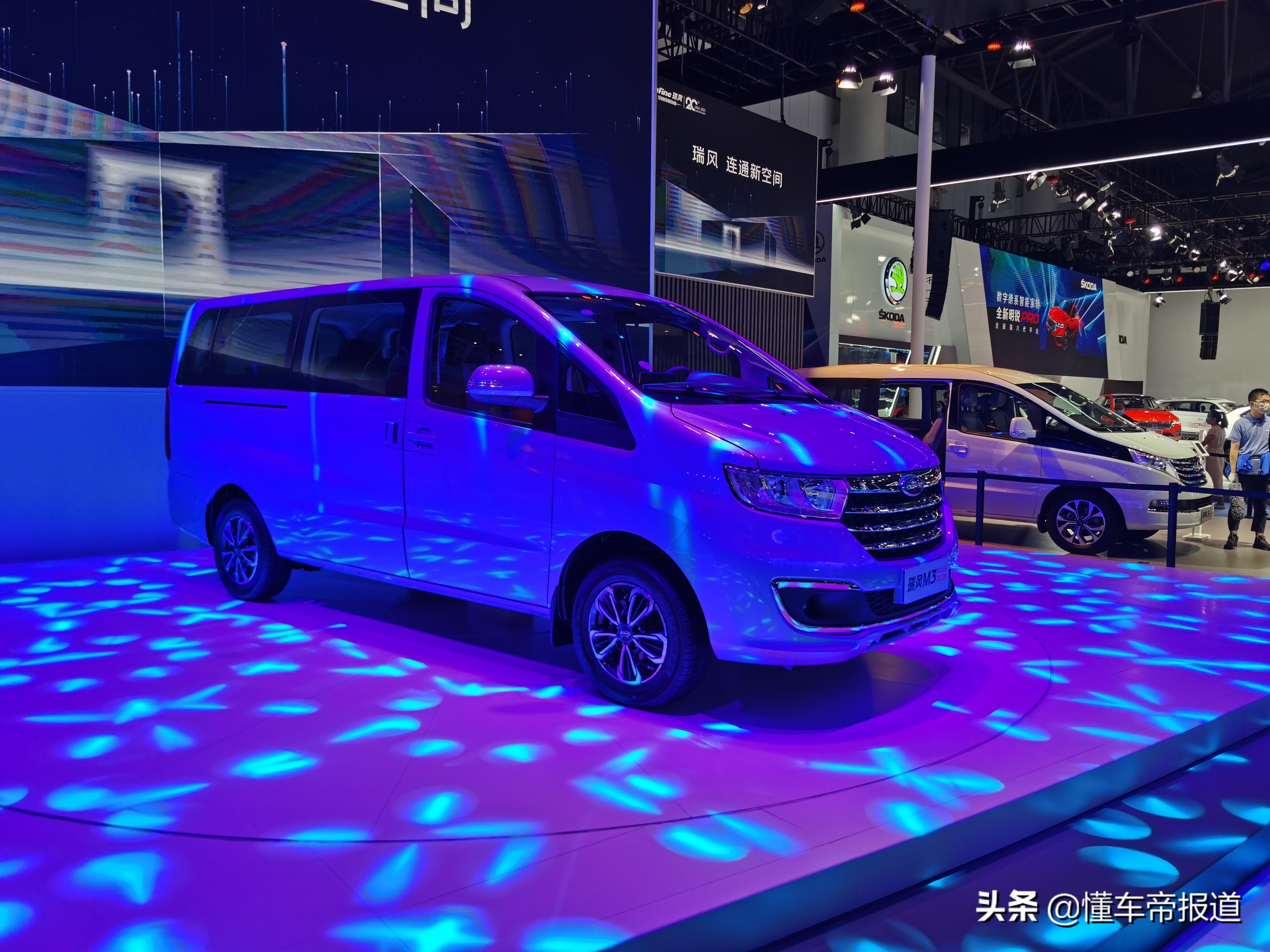 New interior design, the new JAC Refine M3 officially launched at ...