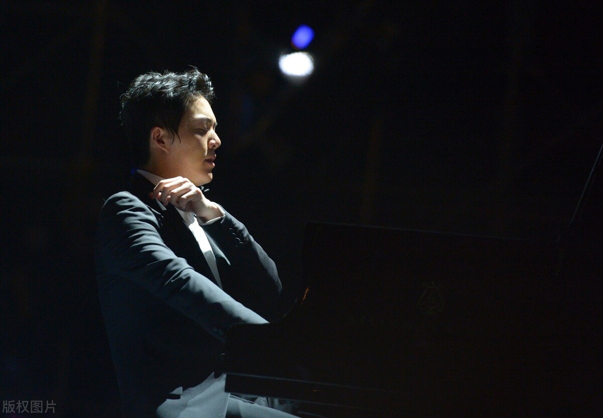 To preserve the last decentness for Li Yundi is to preserve our own ...