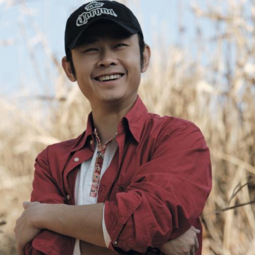 With the popularity of "The First Snow in 2002", Dao Lang, who debuted ...