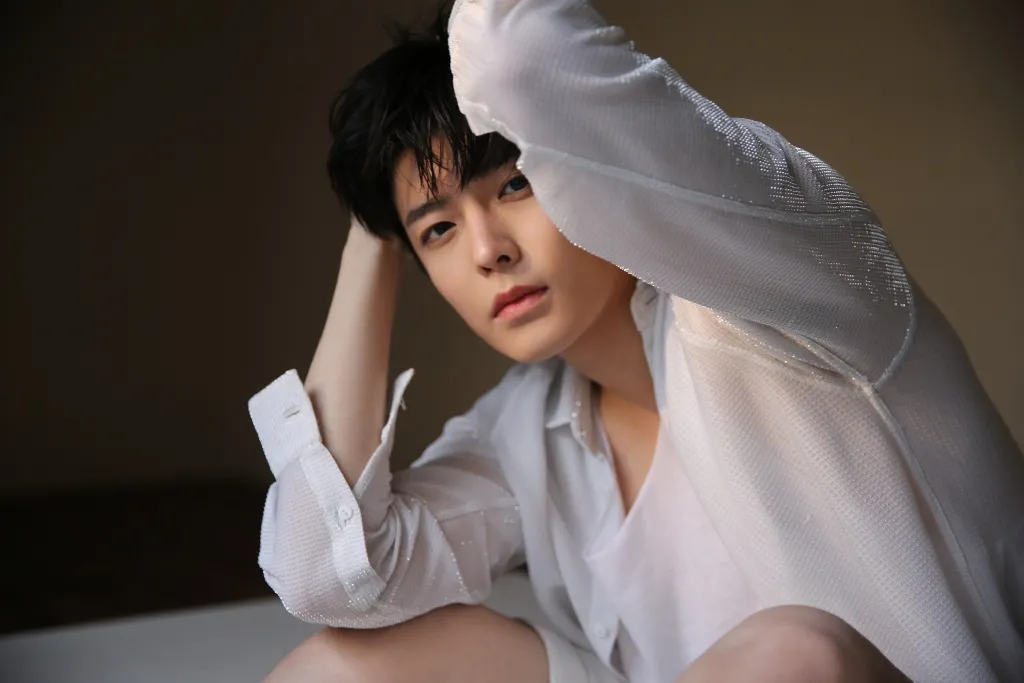 Little gossip, Ju Jingyi, Hou Minghao, Gong Jun, Ma Sichun - iNEWS