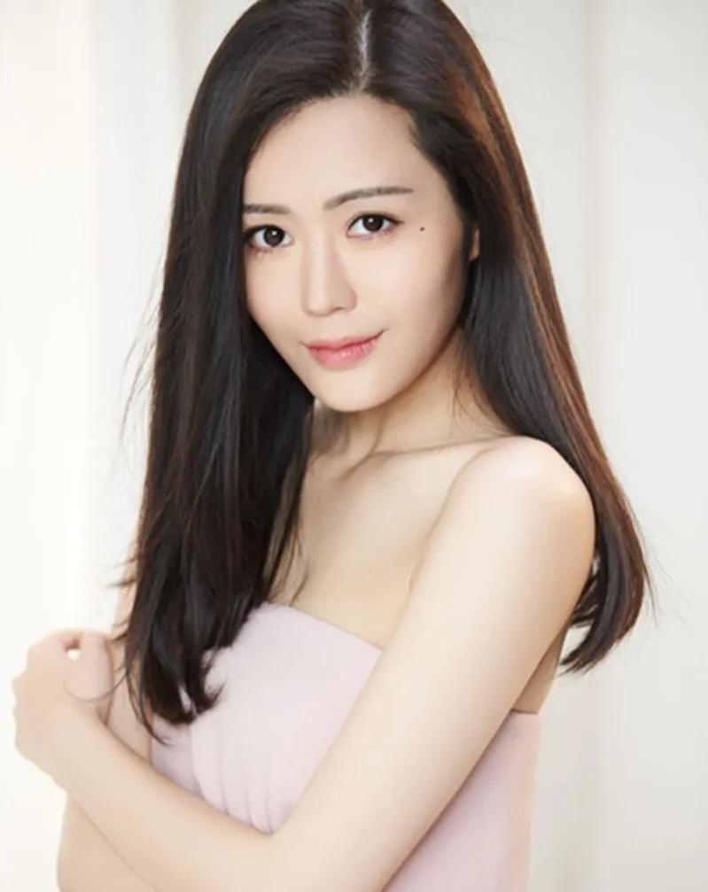 Sexy actress who is born with a beauty mole-Tang Jingmei "Meitu" - iNEWS