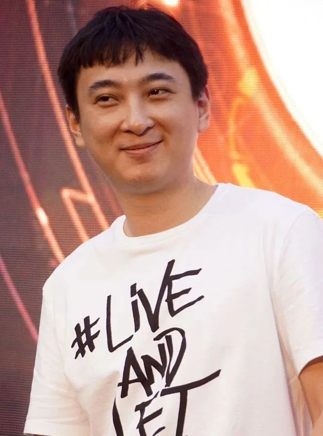 Net celebrity Sun Ning's ex-boyfriend Xiao Wang added a new hammer ...