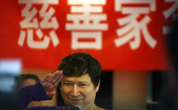 Li Chunping, a legendary student: Serving a 38-year-old rich American ...