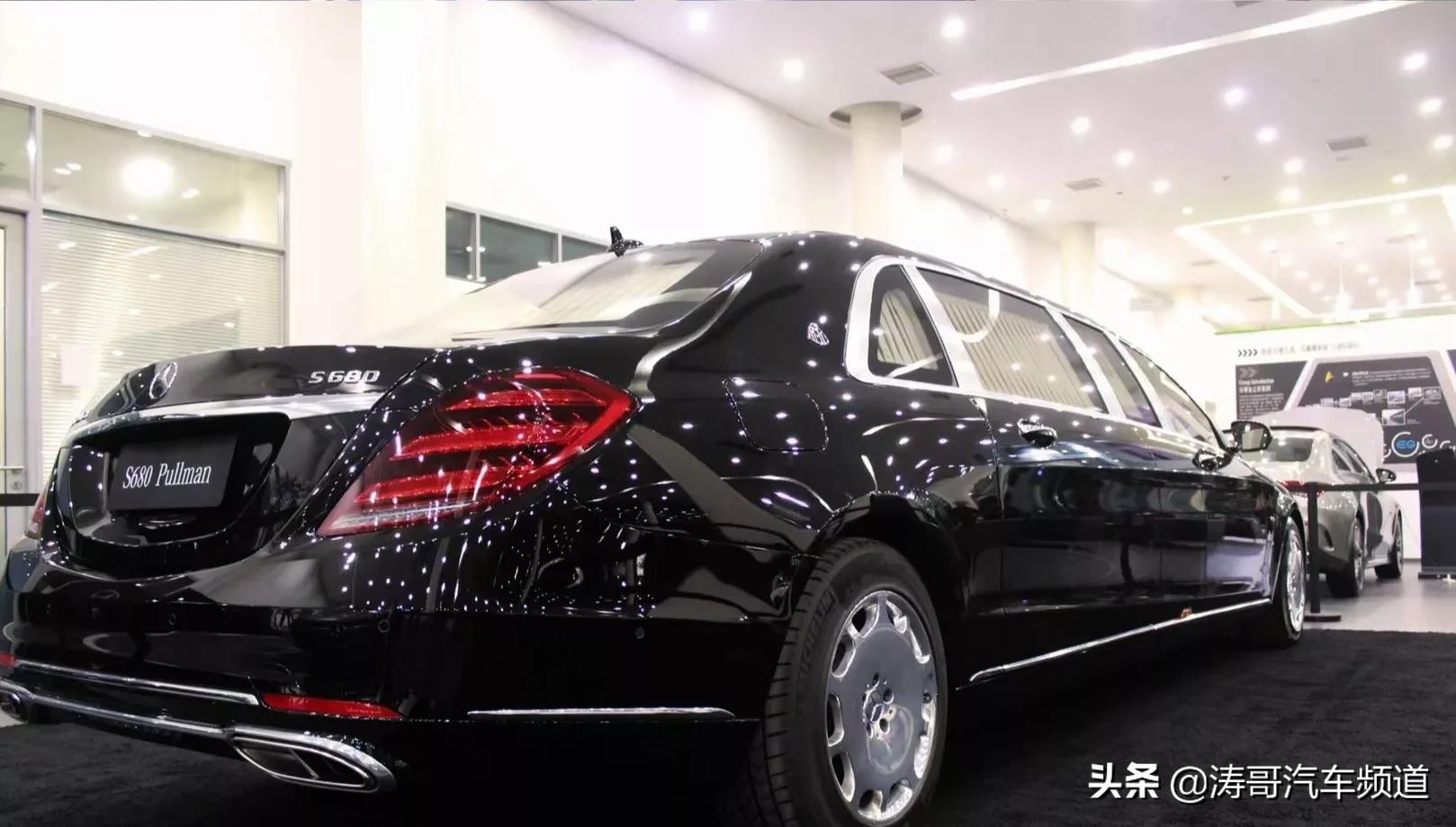 A real shot of 12.88 million Mercedes-Benz S680 Pullman, a walking ...