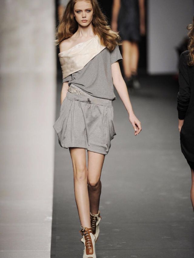 Career peak 22-year-old fairy supermodel who married her son-frida ...