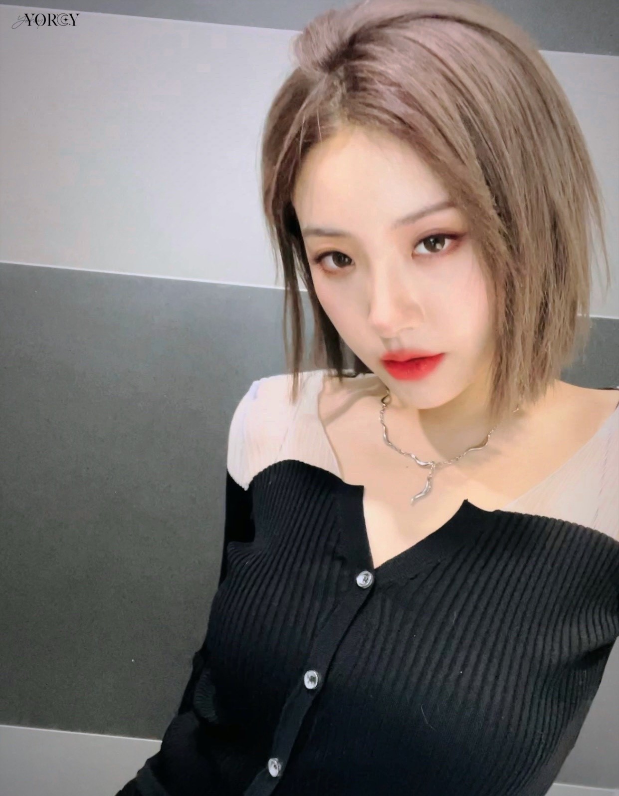 THE9 Yuyan is back again, the new look is too stunning, and the fans ...