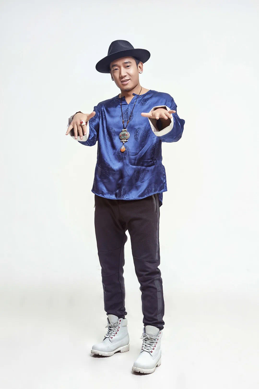 Tibetan singer Tashi Phuntsok shares musical ideas, tastes Tibetan ...