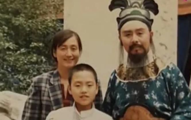 Named "Pig Bajie", Ma Dehua's acting life, and 49 years of loving ...