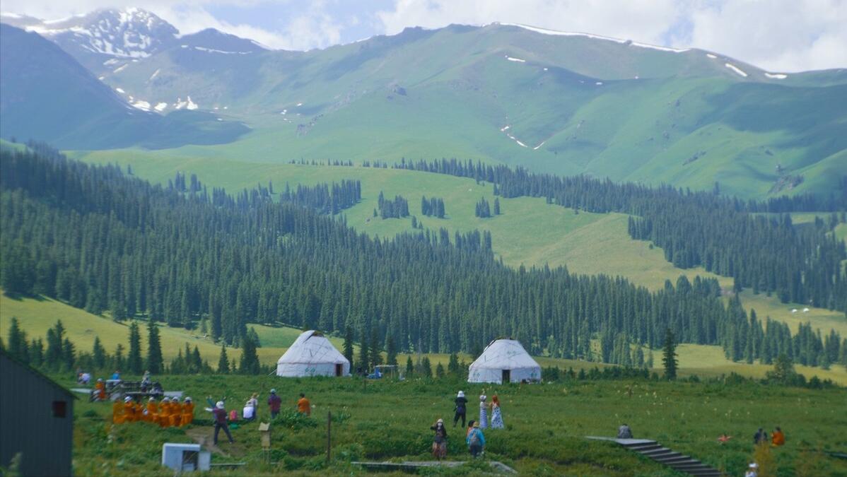 A two-day trip to Karamay Oilfield, Kuitun River Grand Canyon, Baili ...