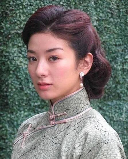 Popular beauty Huang Yi photo - iNEWS