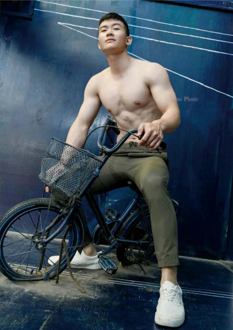 "Character of Yan" Male Models Illustrated Book - iNEWS