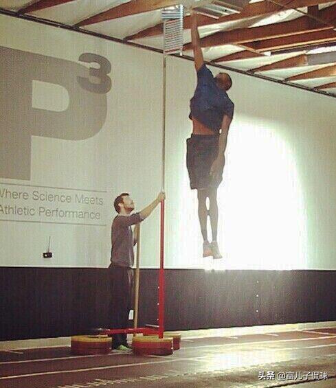 genius!Legend has it that someone who can touch the edge of the ...