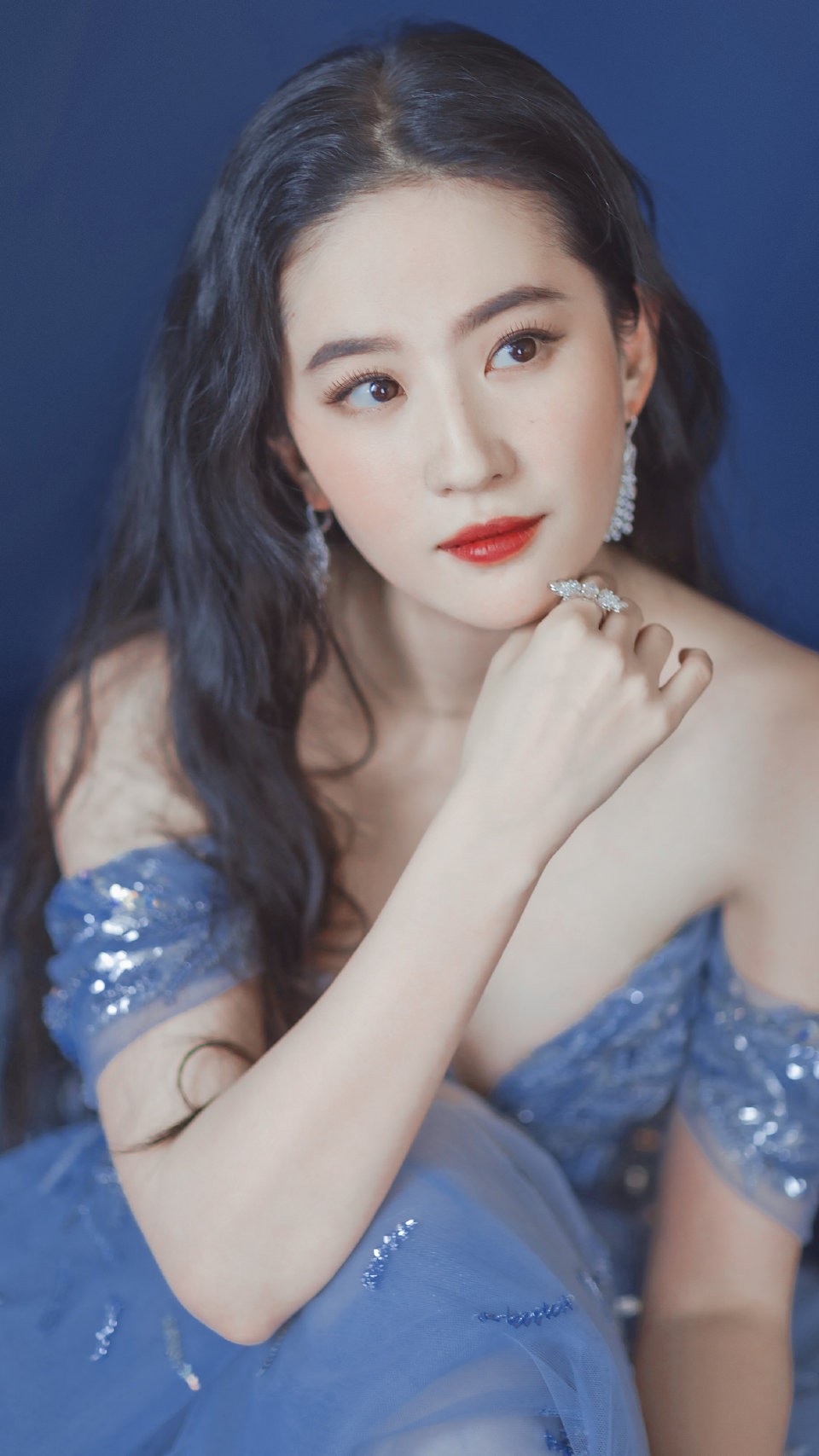 Princess Liu Yifei looks like a princess, and she is also in a state of ...